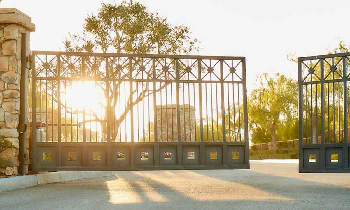 Discover the Four Great Reasons to Install an Electric Gate - All ...